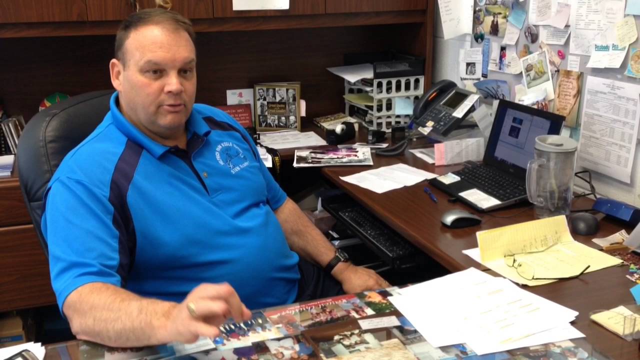 Helfrich Park principal strives to ‘lead by example’ - YouTube