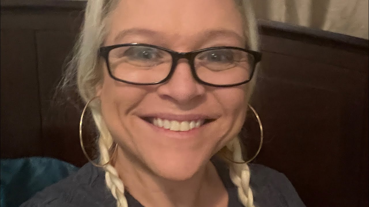Cooking with Bullhorn Betty 🤮🥸🤪🤣🤣🤣 - YouTube