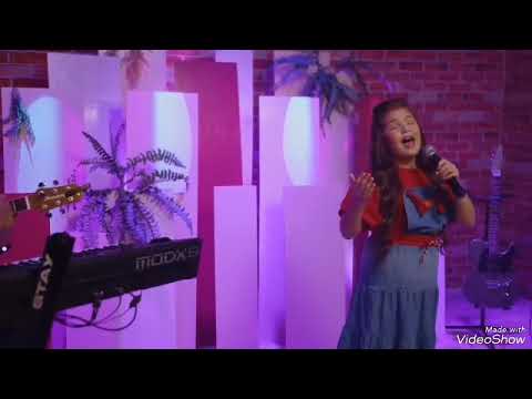 É diferente playback- Poliana Martina