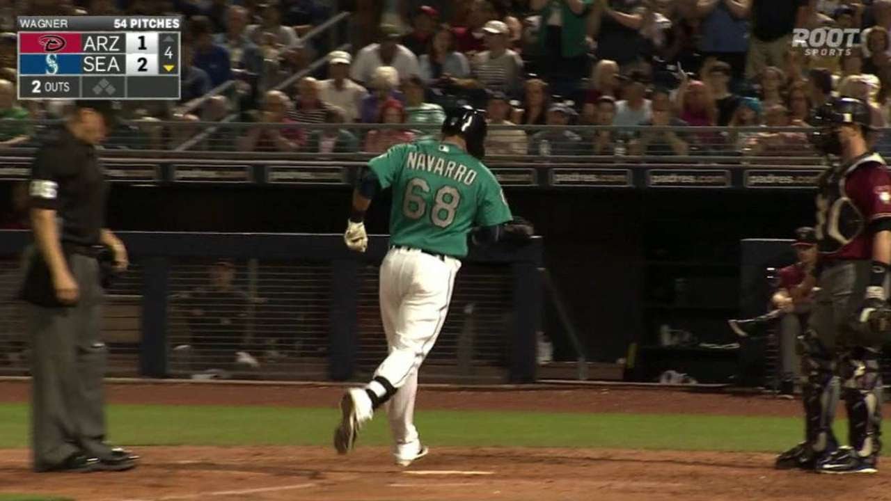 ARI@SEA: Navarro hits a solo shot to right field - YouTube