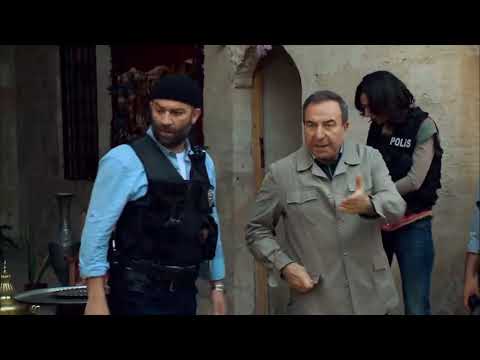 Arka sokaklar - Rıza Baba Emir’in konağını basıyor!