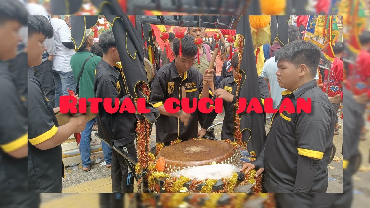 Cap go meh ( ritual cuci jalan) - YouTube