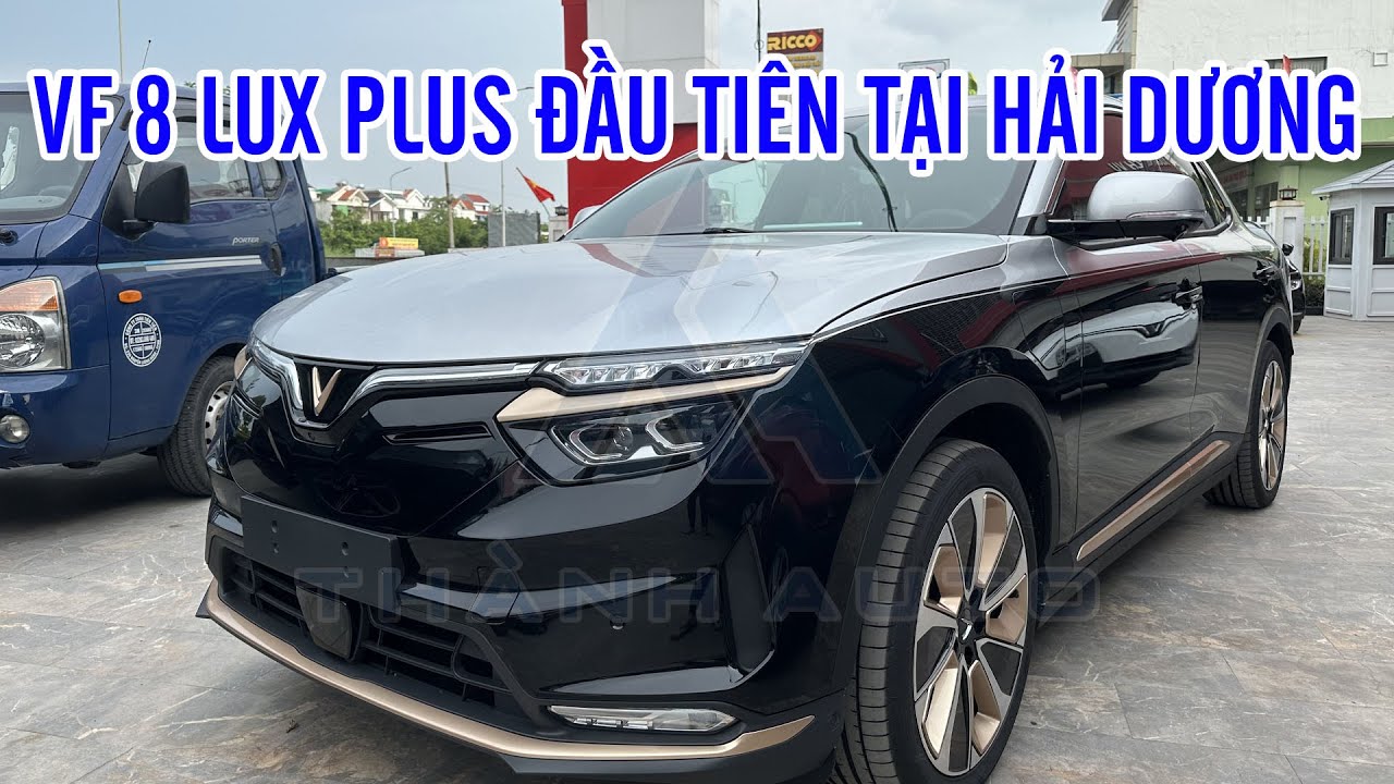 VF 8 Lux Plus Hỏa Long màu đen nóc bạc đầu tiên - Giá lăn bánh cực hợp lý | Thành Auto - YouTube