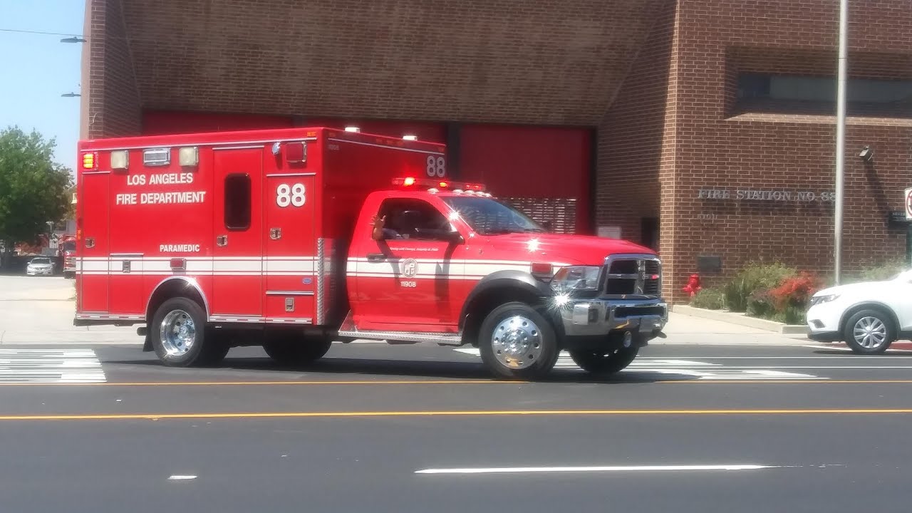 LAFD Rescue 88 Responding - YouTube