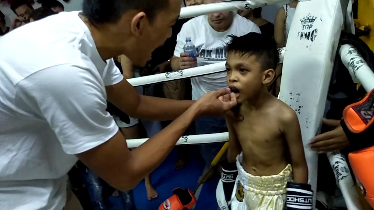 Niyaz Prime Fight Gym(white shorts) - YouTube