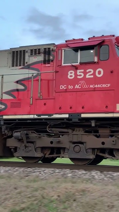 KLWX 8520 (DC to AC Red Mane) trailing on the UP M HNWT 1!!!! - YouTube