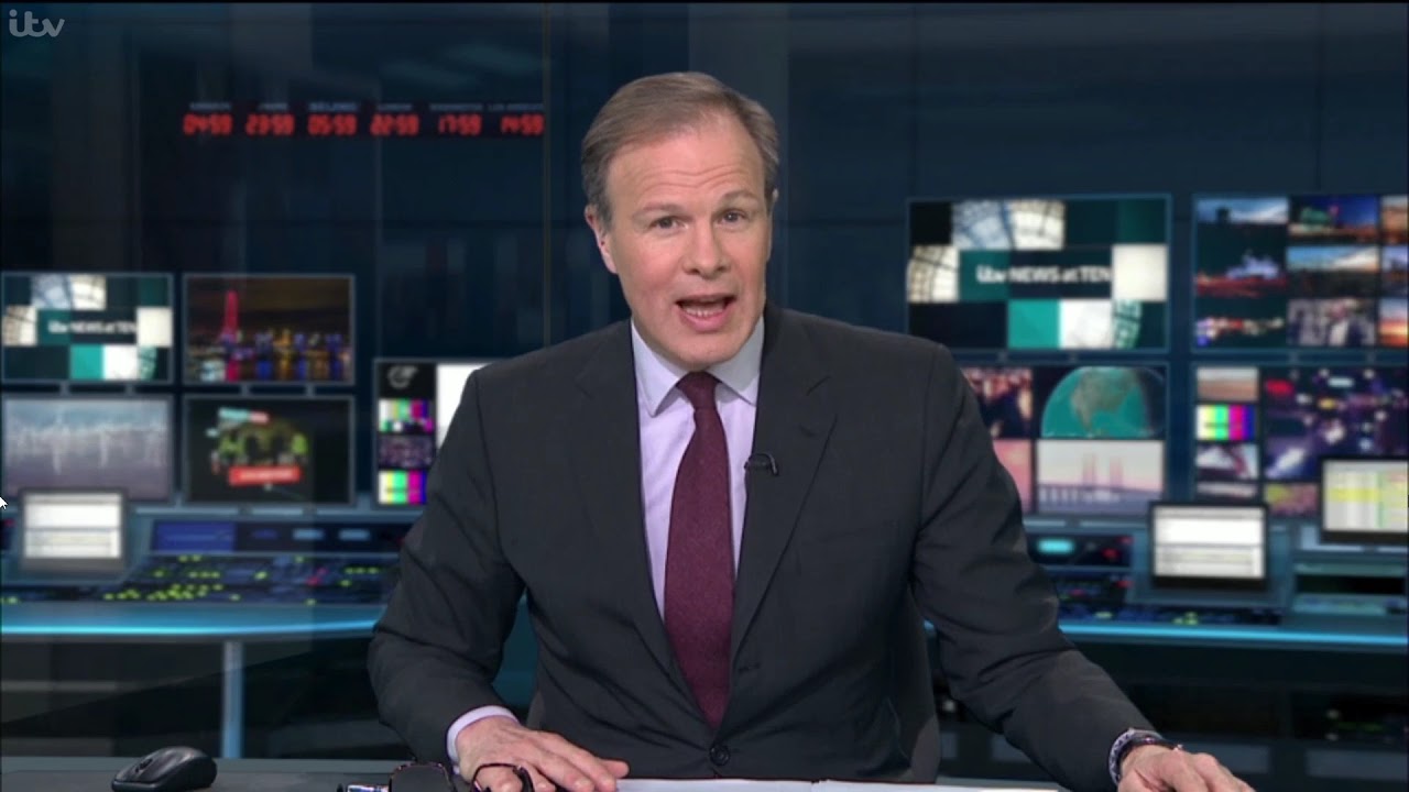 ITV News at Ten Blooper - Tom Bradby drops scripts - YouTube