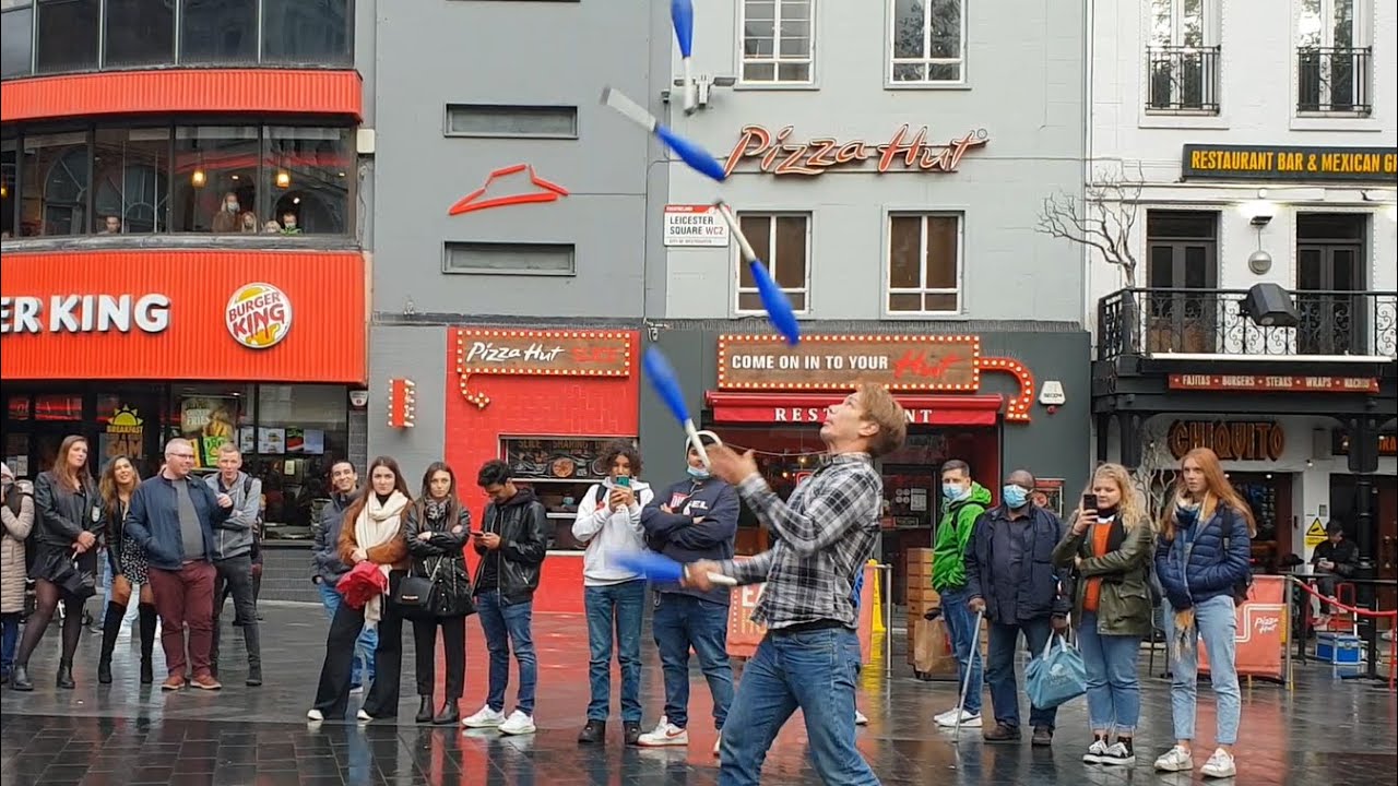 Amazing Juggling 7 clubs | London | Street Entertainer - YouTube