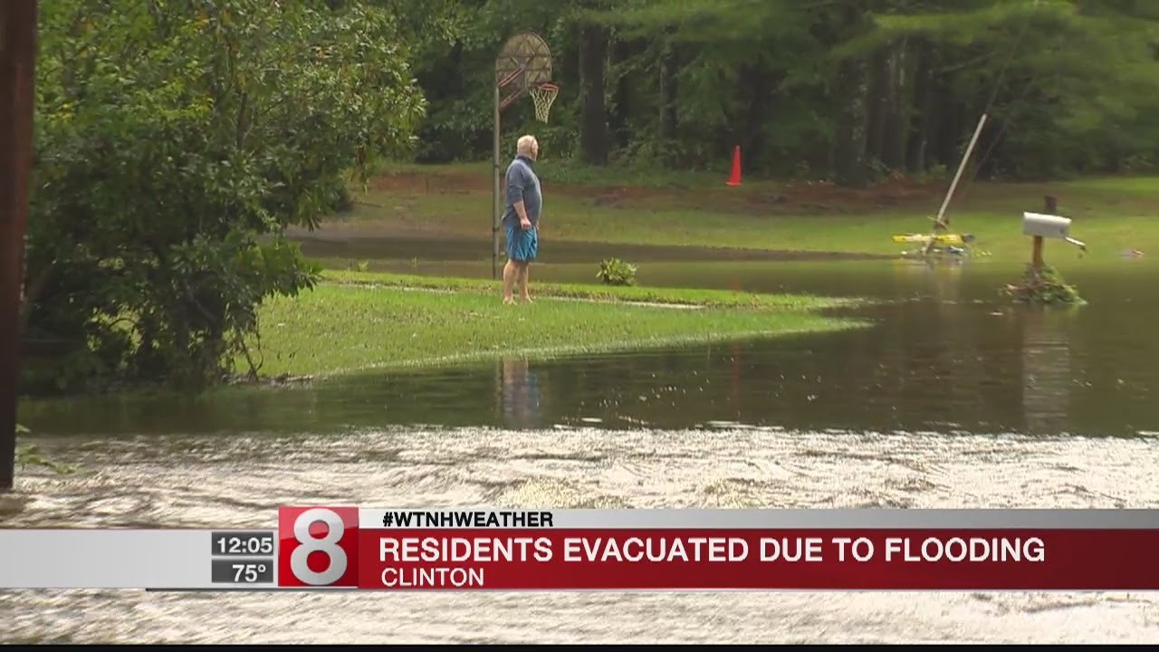 Clinton residents evacuated due to flooding - YouTube