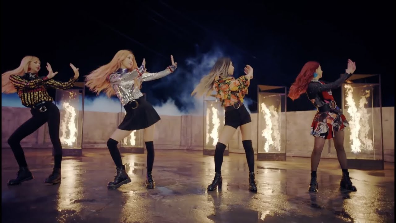 BLACKPINK - PLAYING WITH FIRE (JP FULL VER.) M/V + 뒤에 보너스 영상 (영상 끝까지 봐 ...