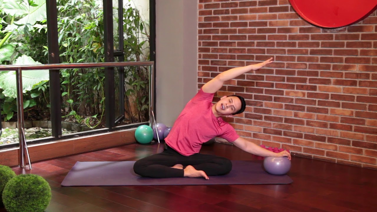 YOGA WITH BALL PART 1 | Penyogastar Official - YouTube