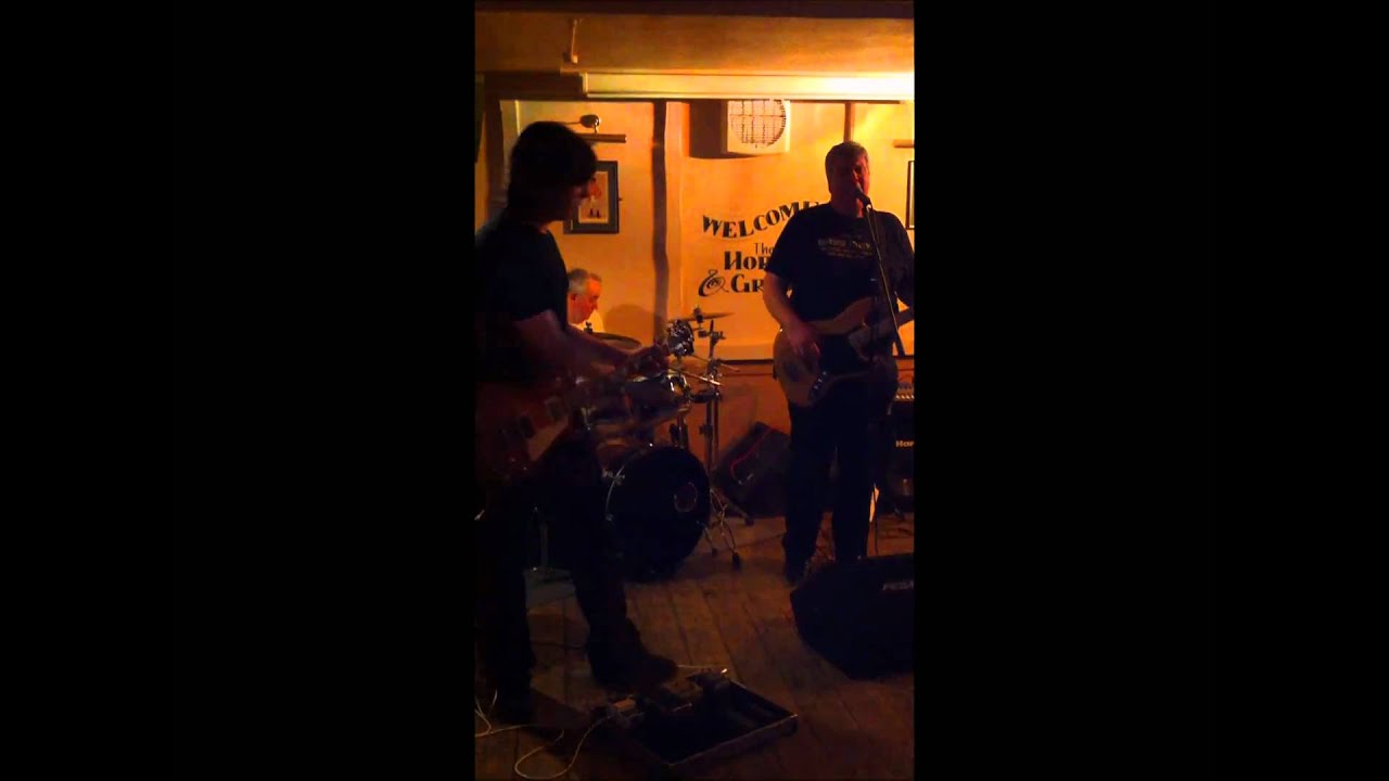 Screaming Beans.Horse & Groom.Braintree.18.2.2011.wmv - YouTube