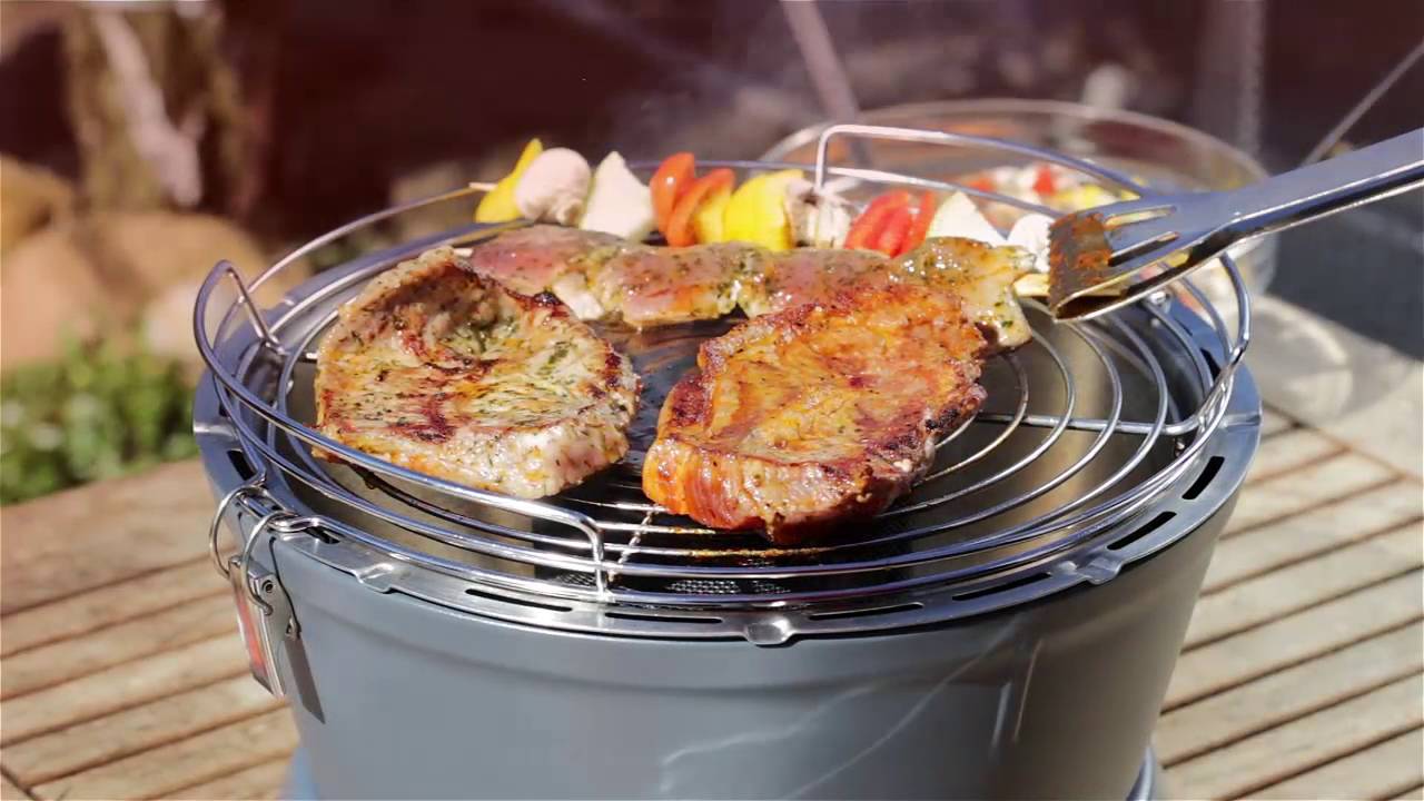 Holzkohlegrill mit elektrischer Belüftung - YouTube