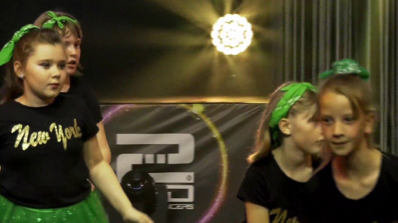 2MAD CELEBRATION - SHOW 3 - Kids Dance Mathilde - YouTube