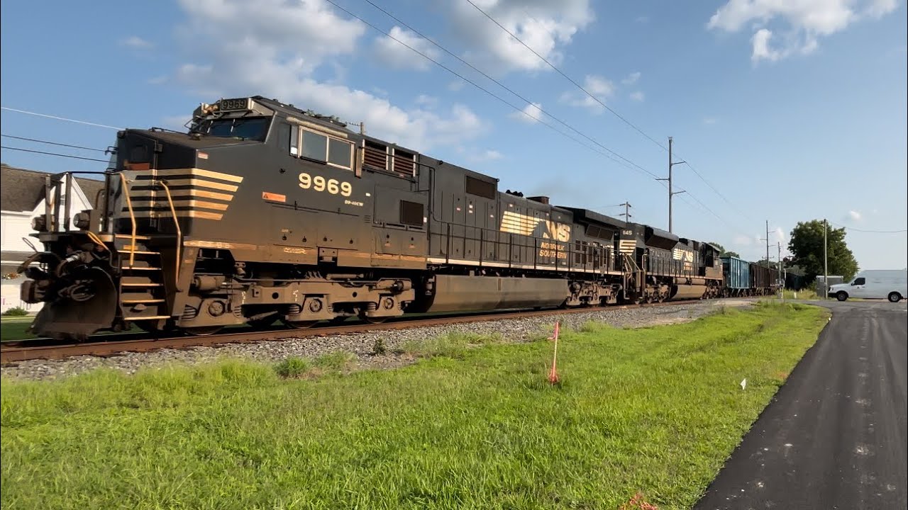 NS 9969, NS 1145 lead 63W through Viola Delaware - YouTube