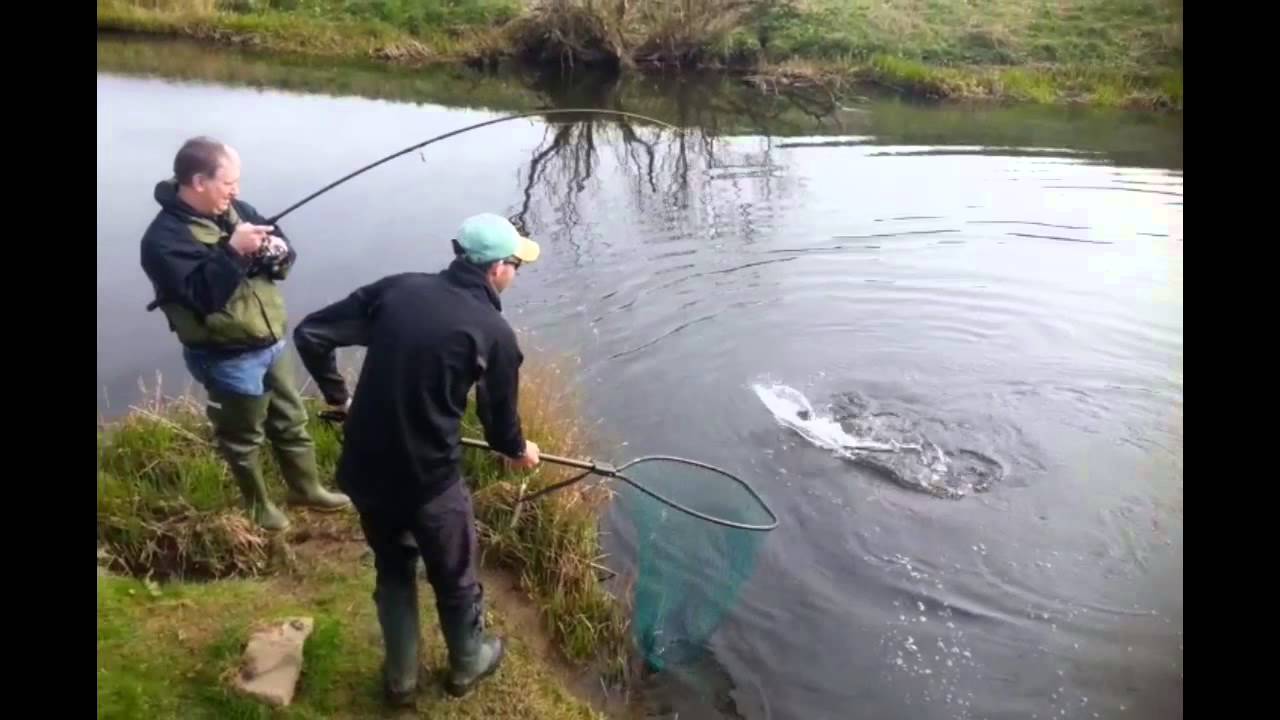 River Isla - YouTube