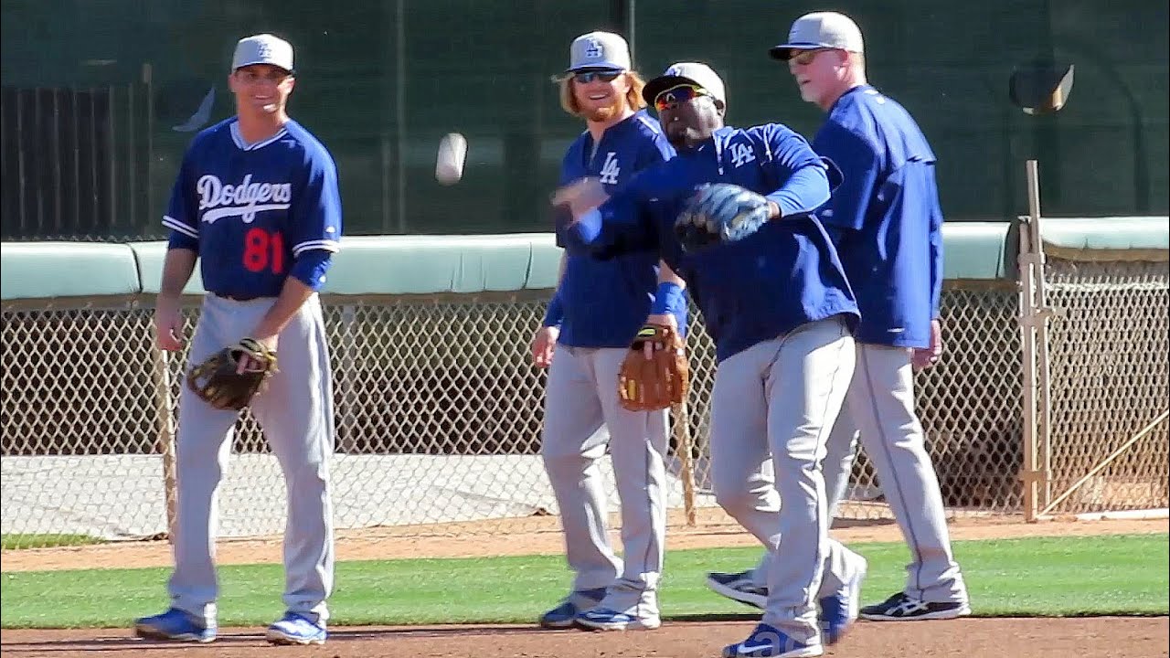 Juan Uribe & Justin Turner Spring 2015 Drills at 3rd - YouTube