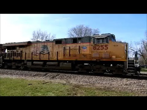 UP 8255 a C45AH leads a Z train east through Rochelle IL - YouTube