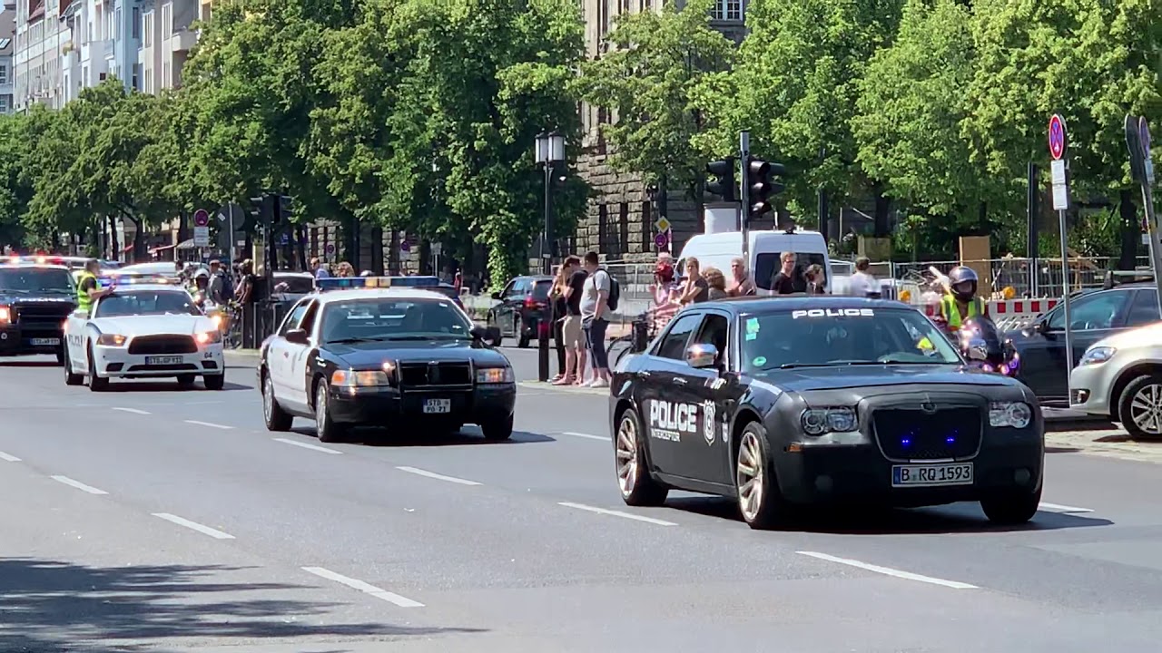 Police cars and fire trucks parade in Berlin (1.06.2019) - YouTube