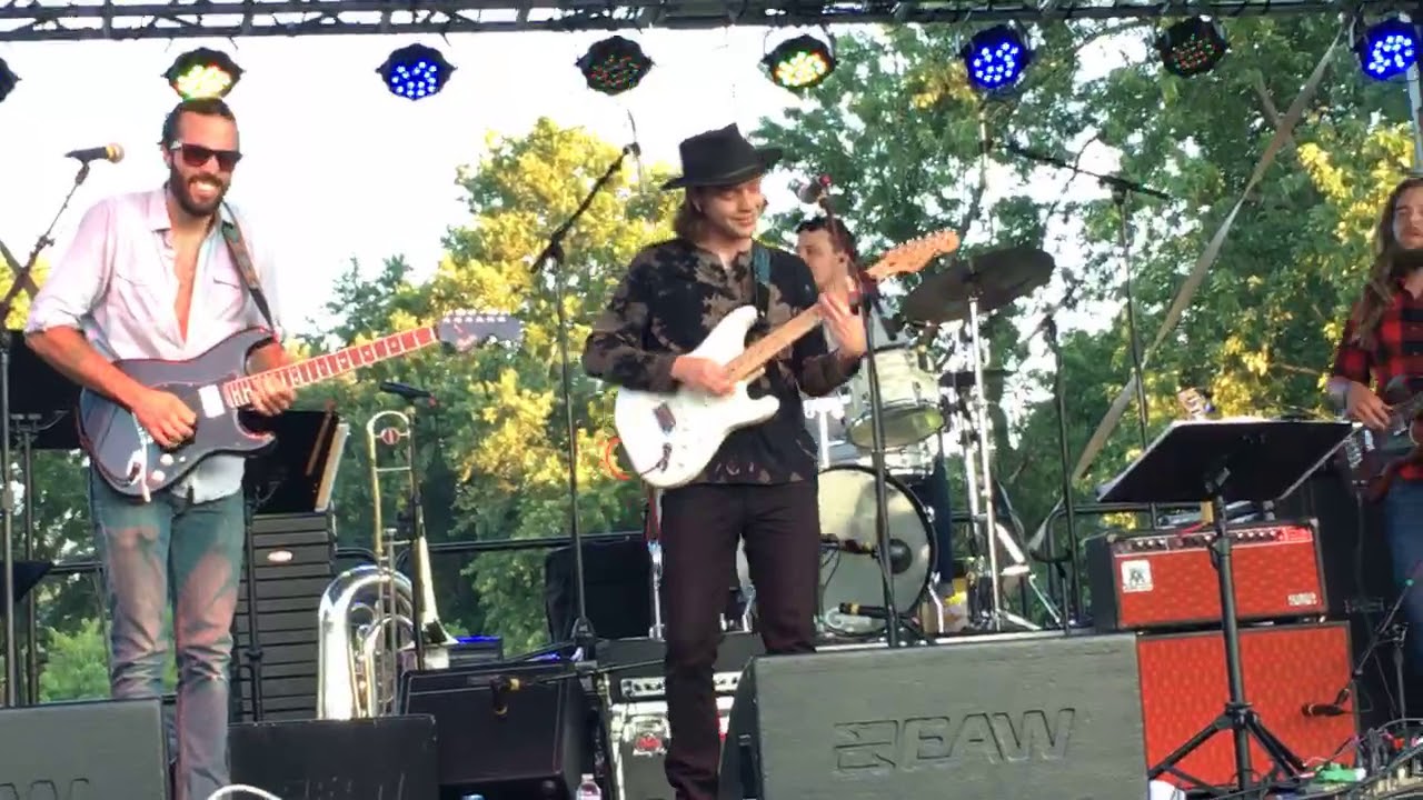 Billy Strings at Back Home Appalachian arts festival playing electric ...