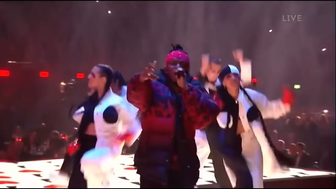 KSI'S ENTRANCE TOWARDS HIS PERFORMANCE IN BRITS'S AWARDS - YouTube