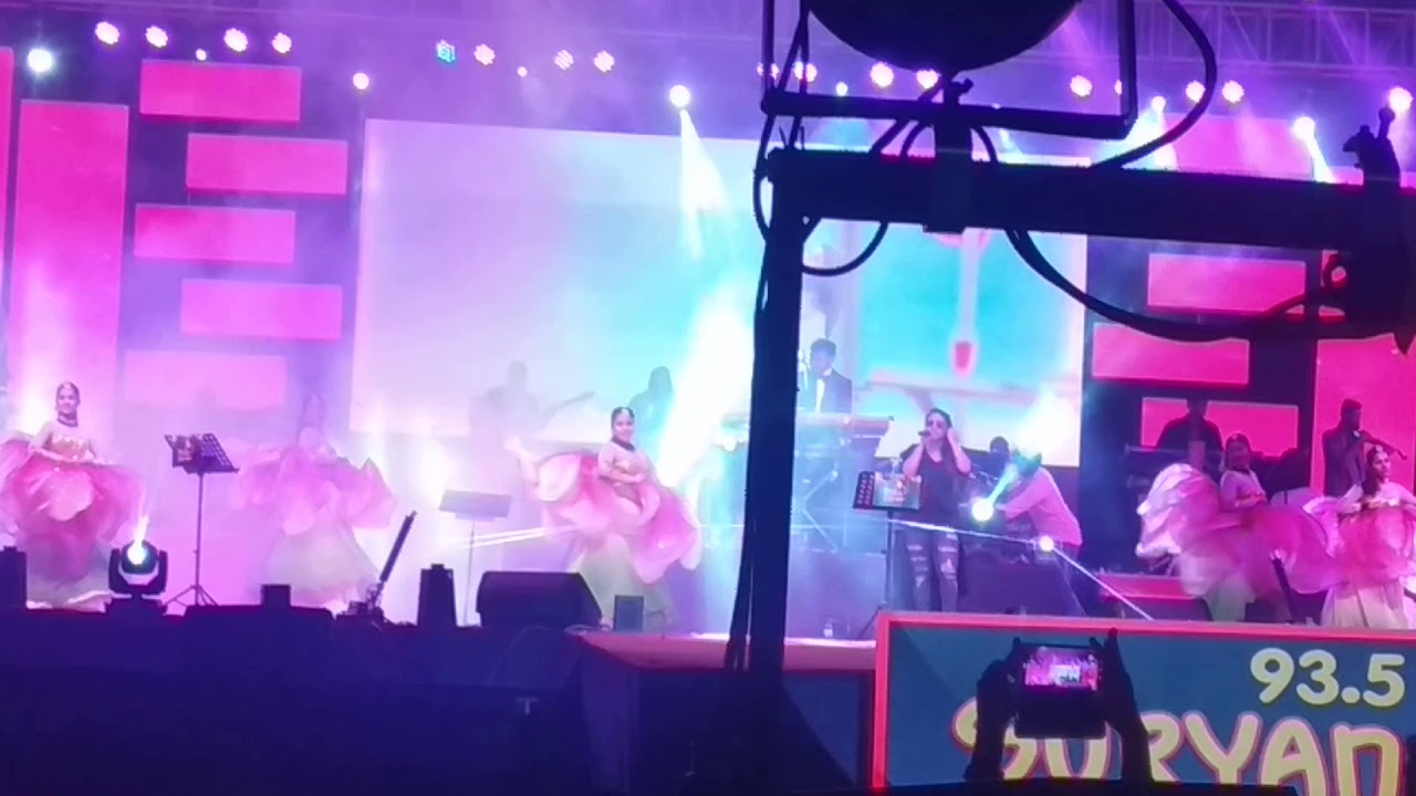 music boss d.imman live concert sentura song - YouTube