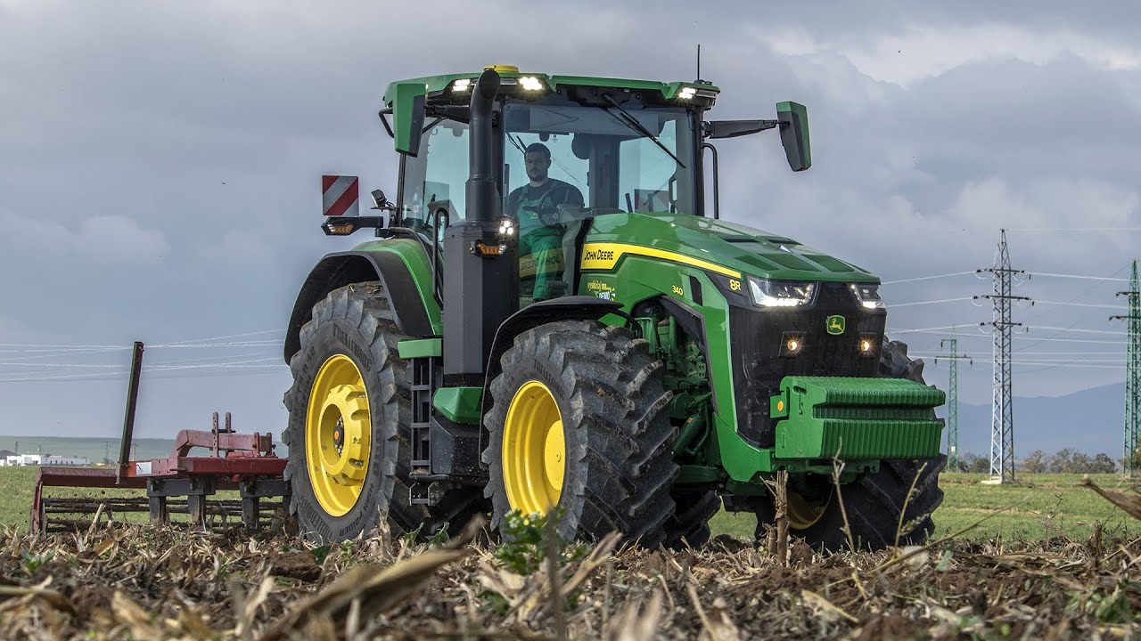 *NEW* JOHN DEERE 8R 340 + Gregoire Besson HELIPLOW - YouTube