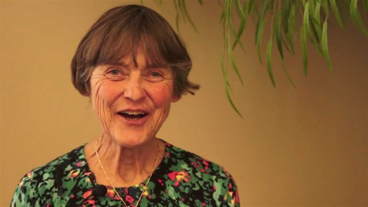 UNHCE WHY I GIVE Anne Krantz - YouTube