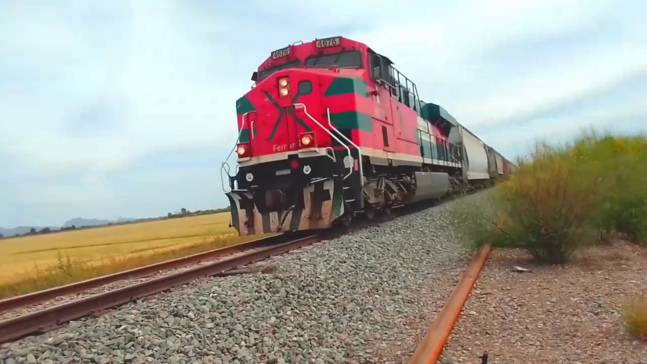 Ferromex ES44AC 4676 Rumbo al Norte - YouTube