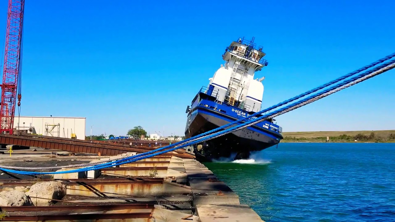 VTHM Q-LNG ATB Tug Launch - YouTube