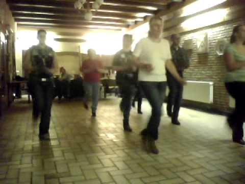 Stomping out - Line Dance - YouTube