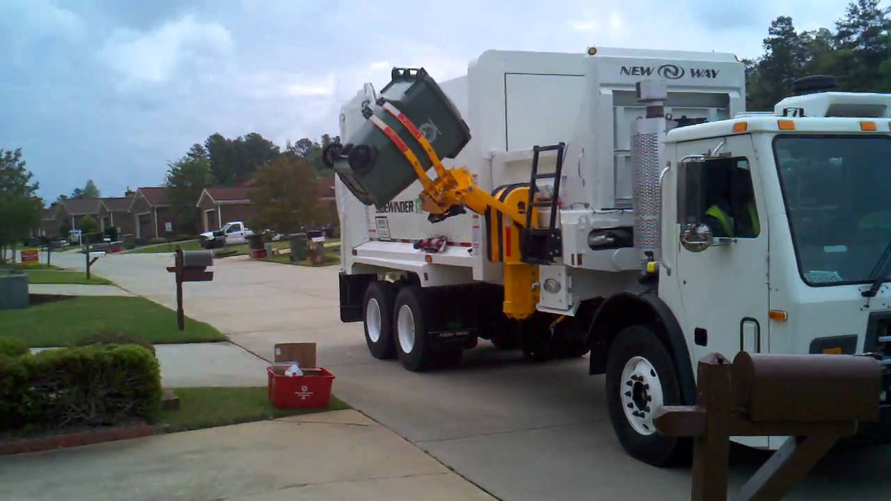 New Way Sidewinder Automated Truck - YouTube