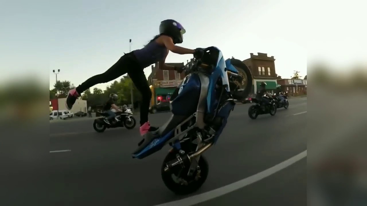 Gorgeous and Beautiful Lady Rider/ stunt BigBike - YouTube
