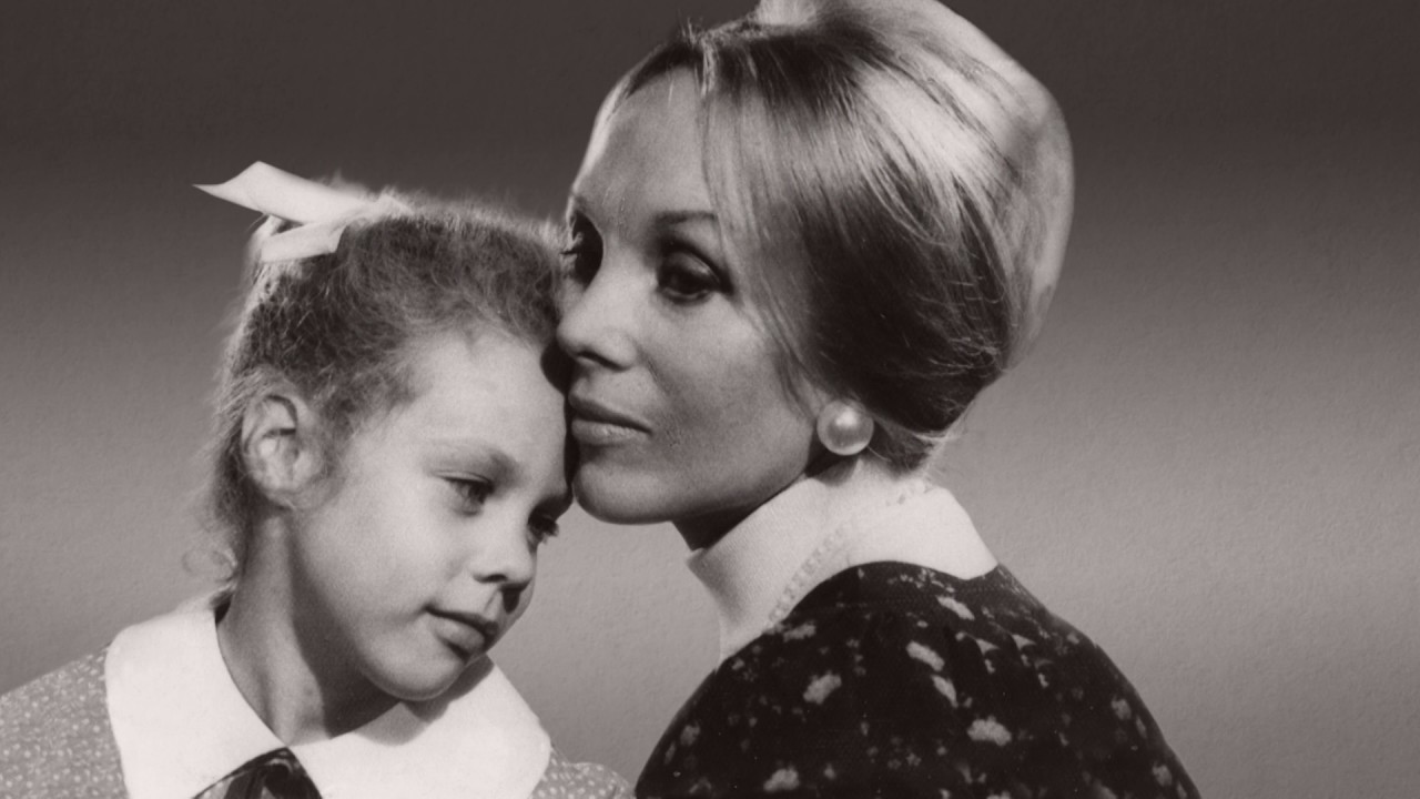 The Family - Documentary - Trailer - YouTube