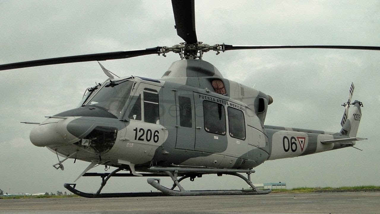 Se estrella un helicoptero Bell 412 de la FAM - YouTube