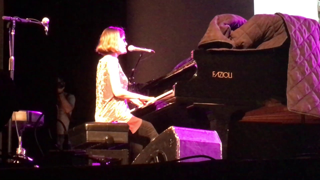 Rachel Flowers performs “Free” at ProgStock 10/12/2019 - YouTube