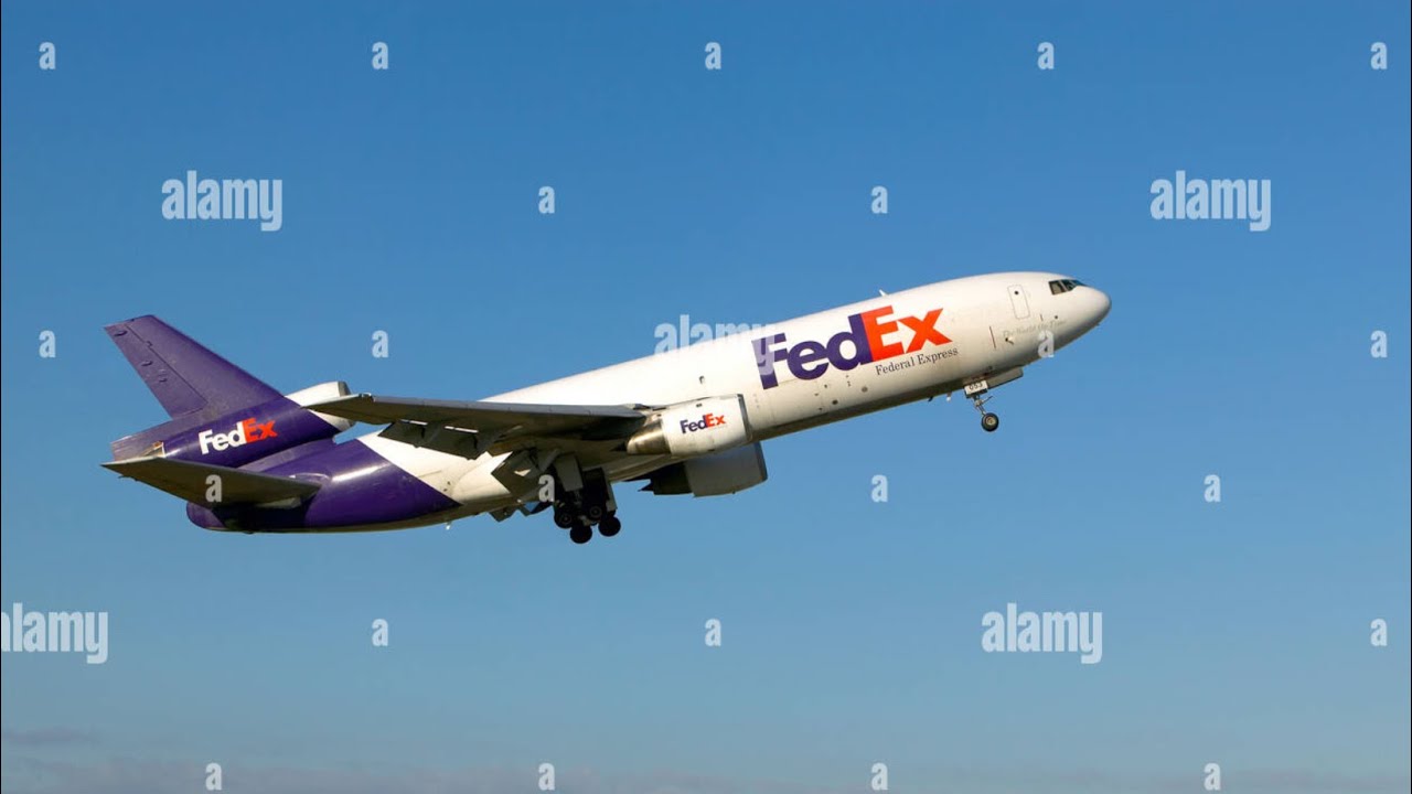 Fedex flight 80 roblox vs real - YouTube