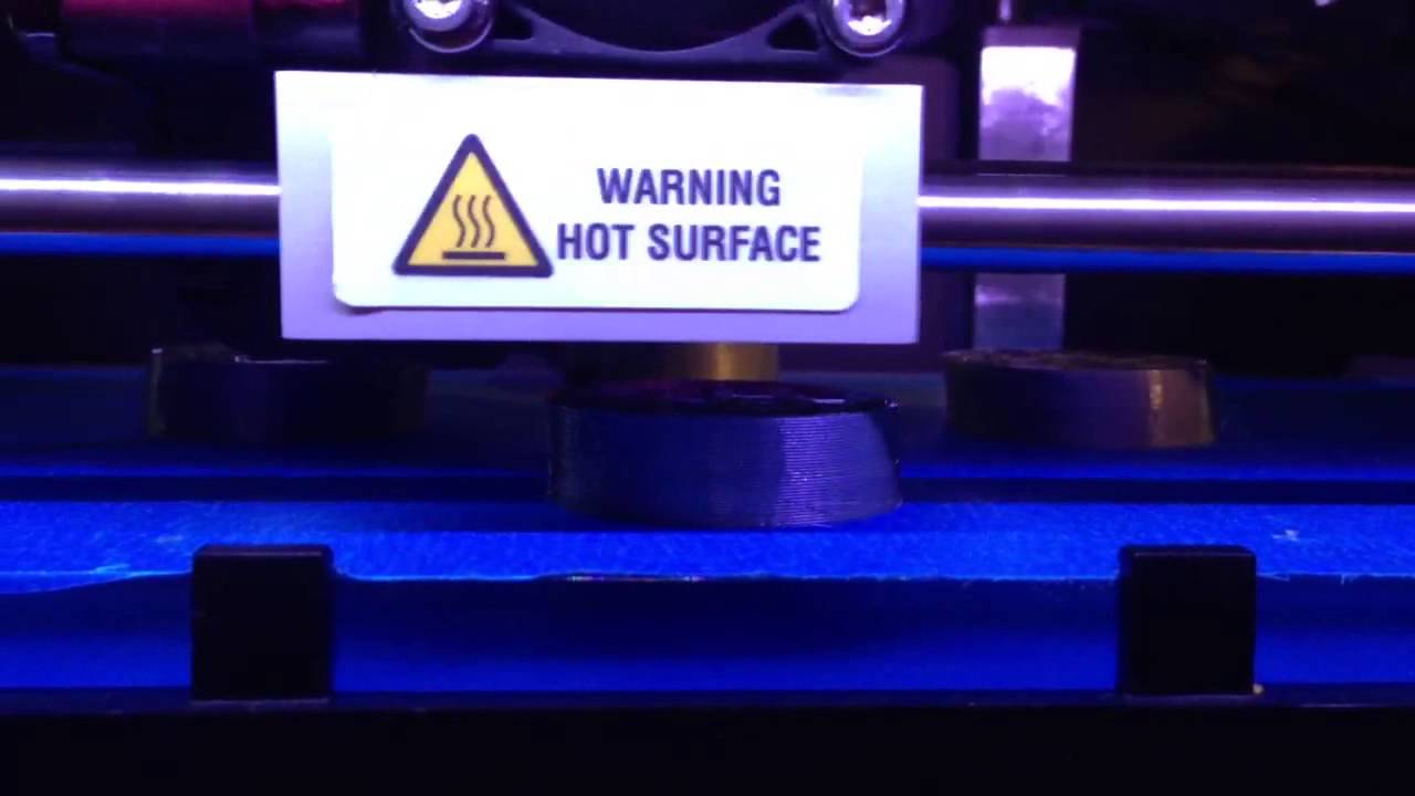 Makerbot Replicator 2 - new nozzle - YouTube