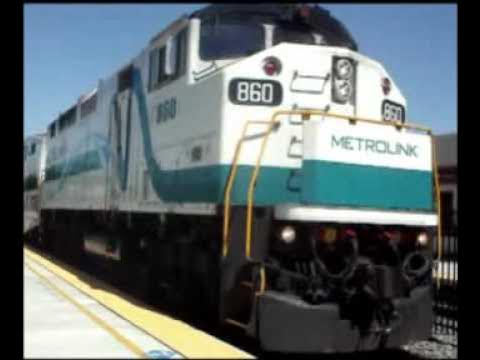 Metrolink 662; SCAX 860; South, Arrives and Departs Orange - YouTube