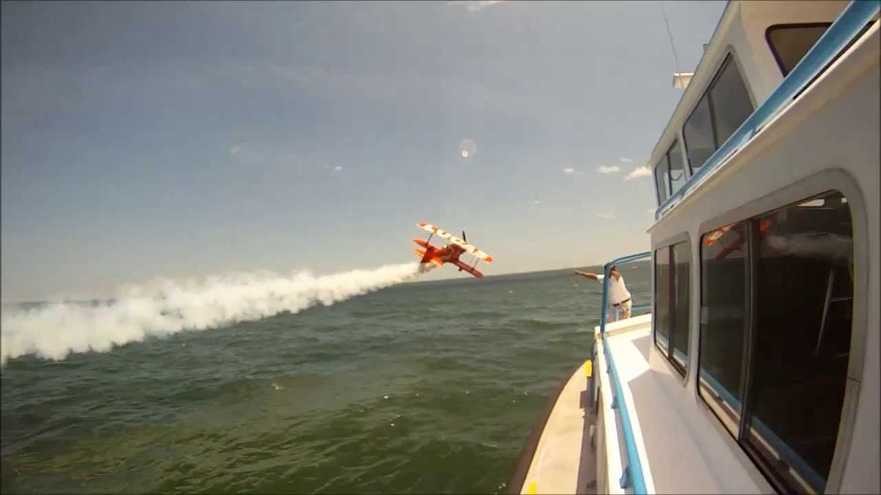 Air show work with a close flyby at the end - YouTube