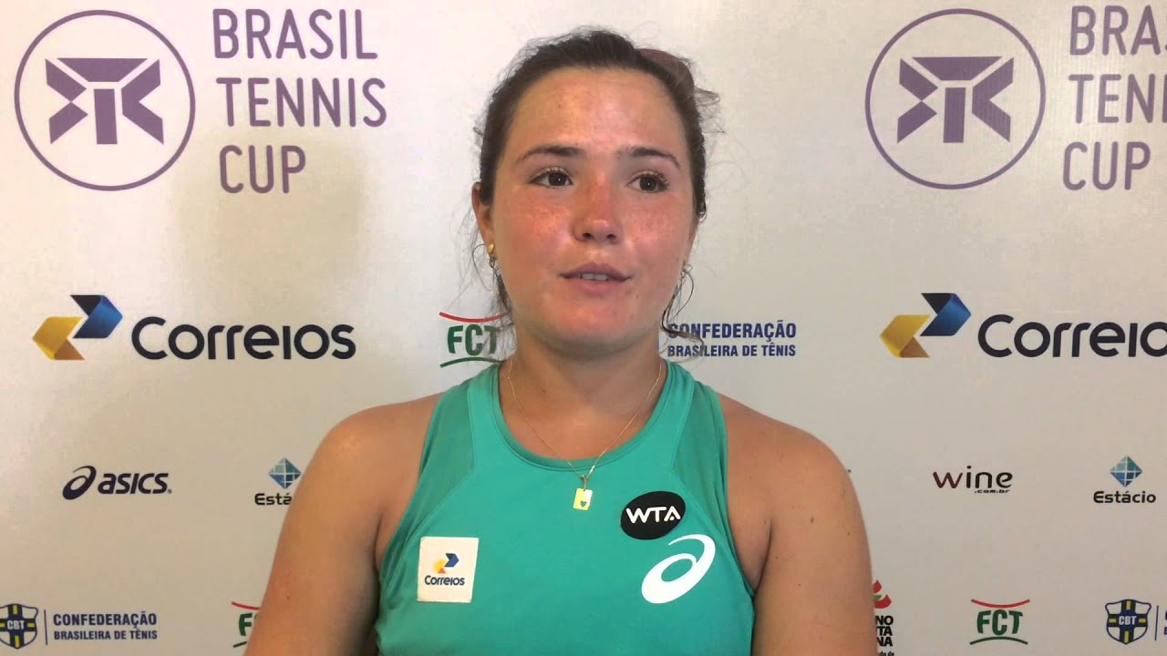 Gabriela Cé avança às quartas de final do Brasil Tennis Cup - YouTube