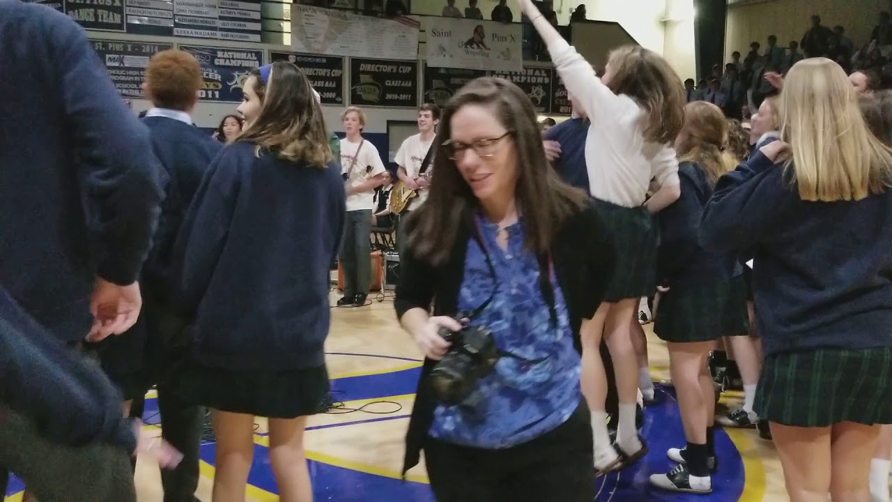 2018 St. Pius X Fine Arts Assembly Advanced Guitar Performance - YouTube
