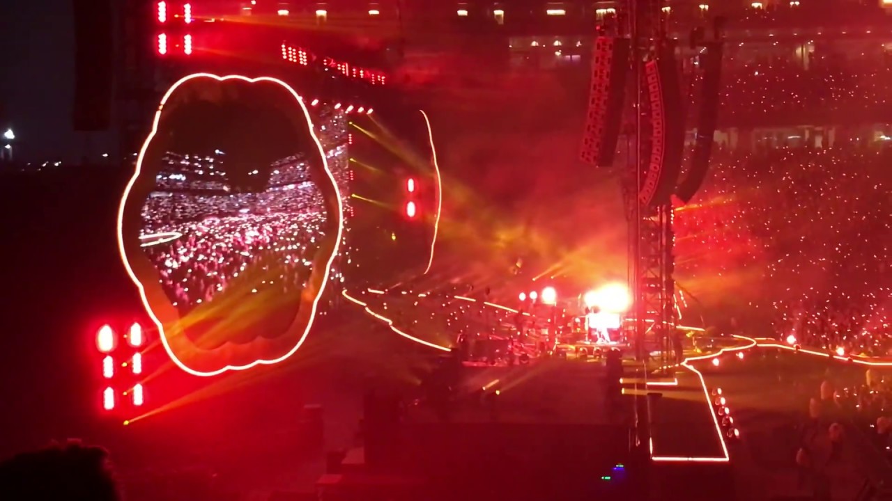 Fix You - Coldplay live concert 2017 (San Francisco) - YouTube
