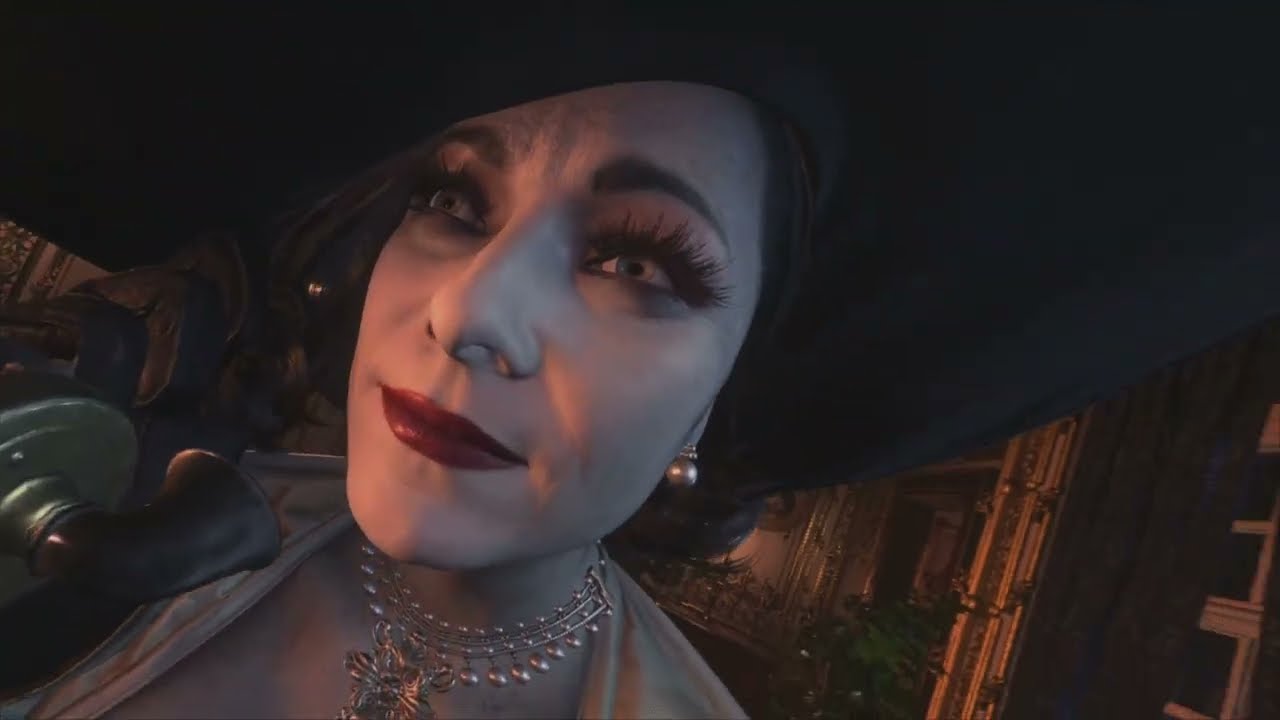 RE8 VR Lady D's Butt is empty, so is her head - Closer look at the ...