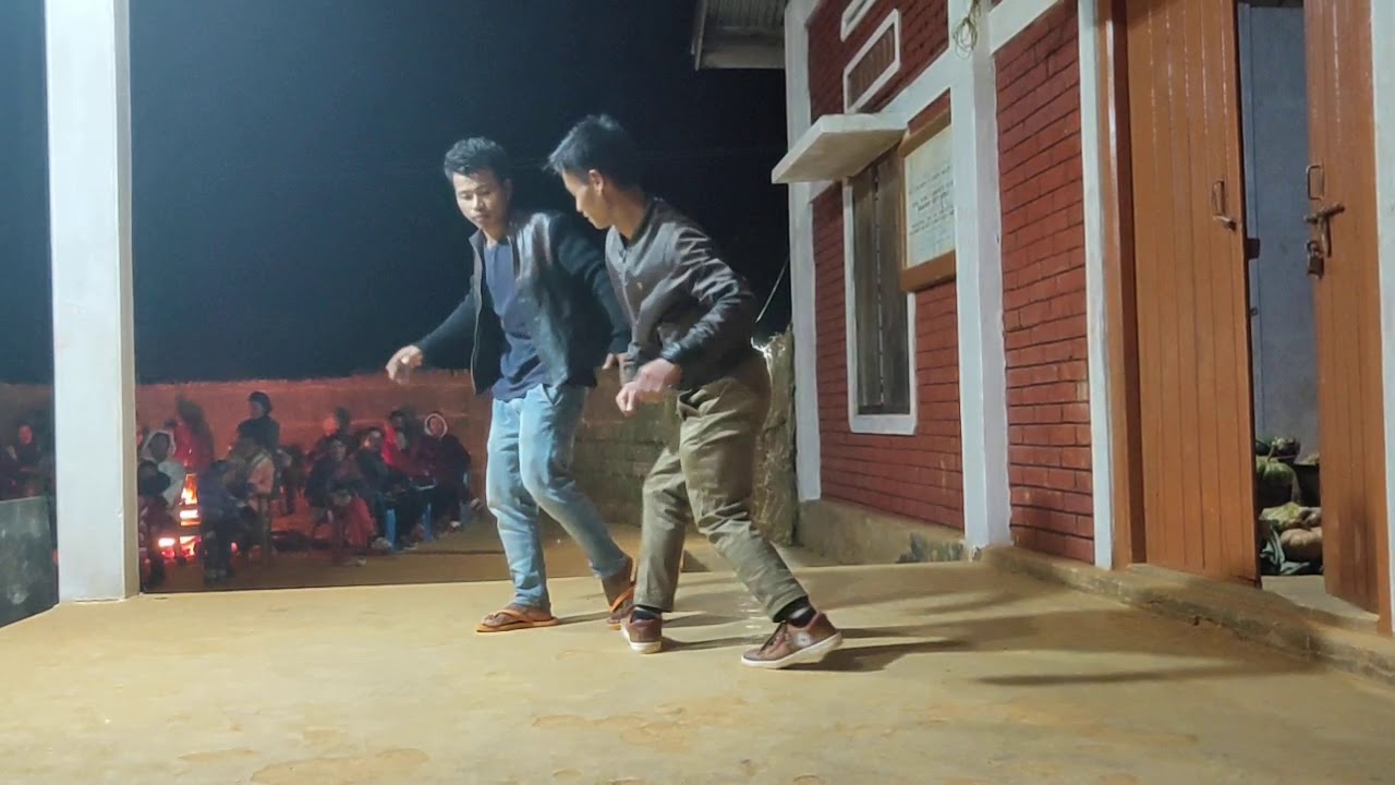 Comedy dance - YouTube