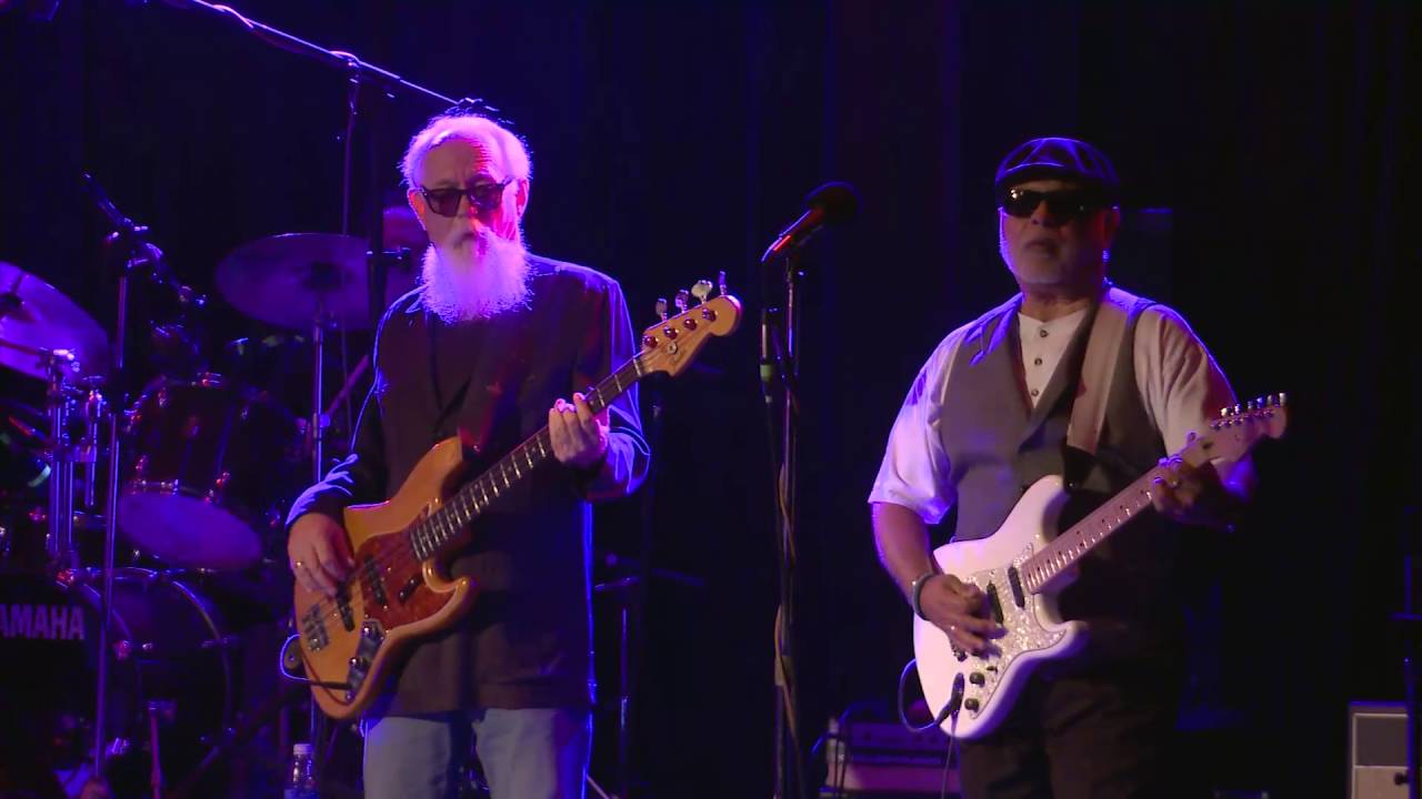 Bob Russell Band - Thinking Of You - YouTube