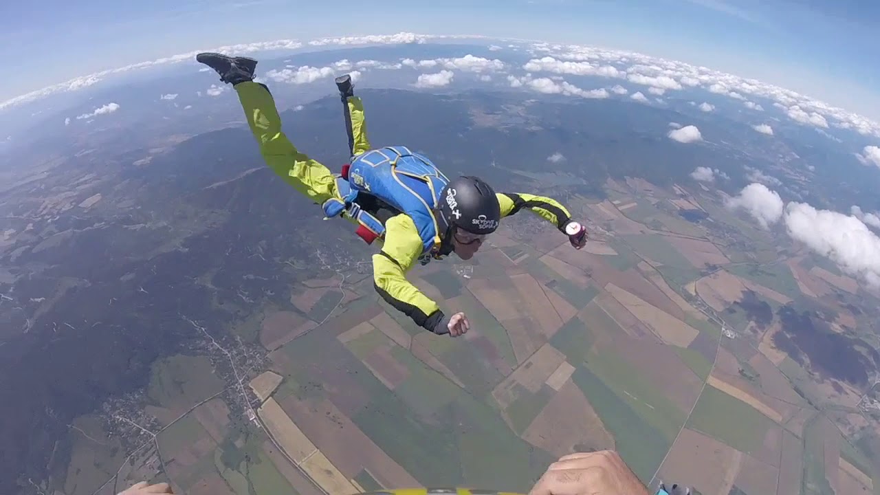 AFF course - learn to fly alone! - YouTube