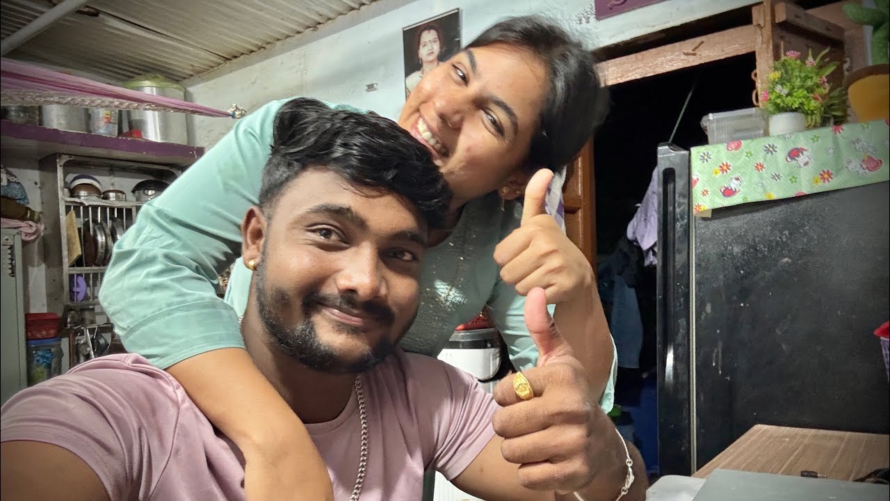 Live Session गावी 😅Rohit & Pradnya - YouTube