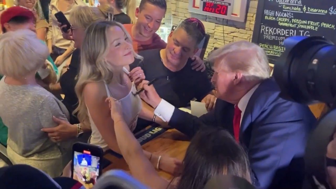 Donald Trump's Pizza Party: Former president receives rockstar ...