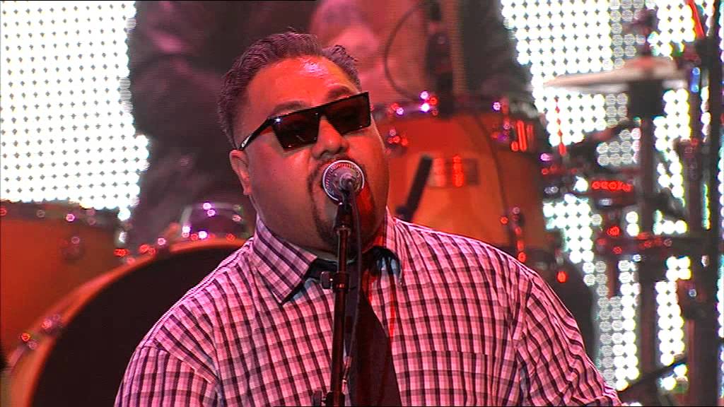 Supergroove 'Rain' (Legacy Award tribute) at the VNMZA's 2011 - YouTube